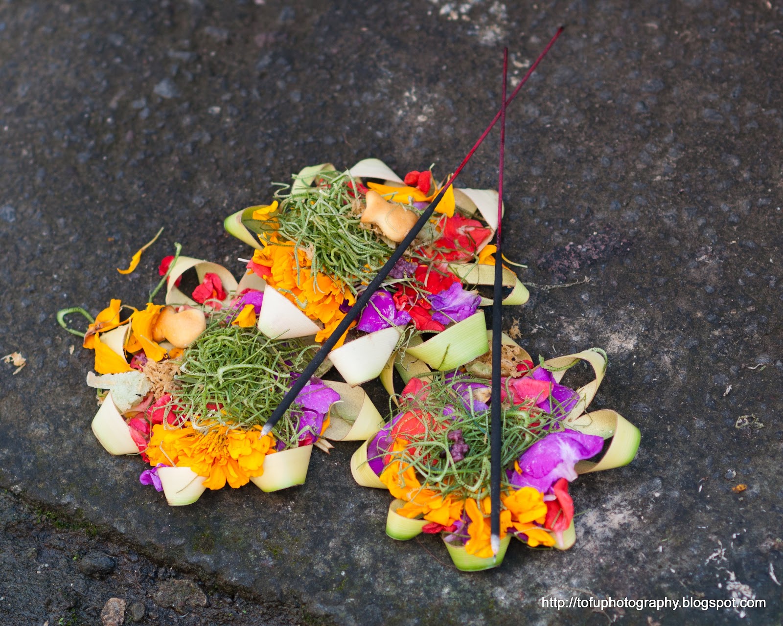 Tofu Photography: Spirit offerings in Bali