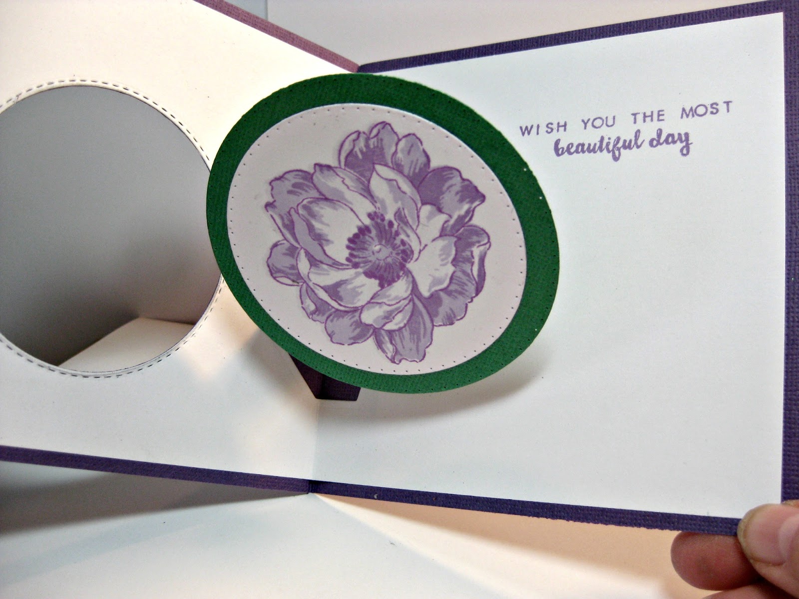 Karen's Kreative Kards: Altenew Floral Twist Circle Window Card