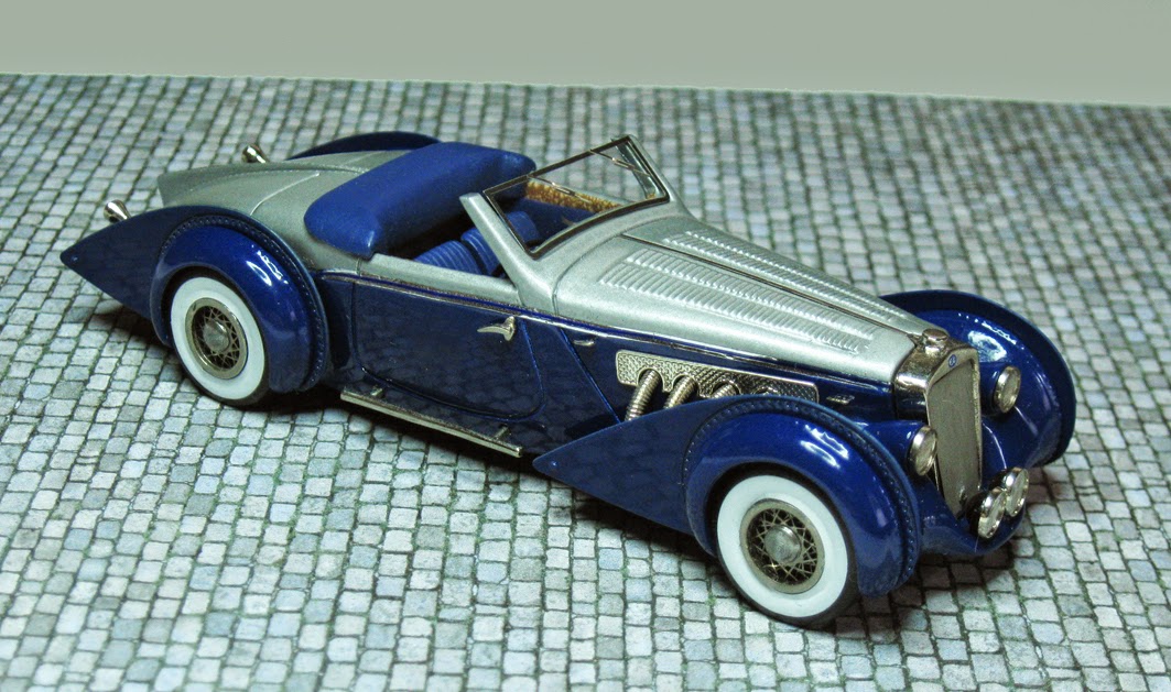 collection 43: L'entre deux guerres: "Les luxueuses"/Post WW1 "Luxury cars"