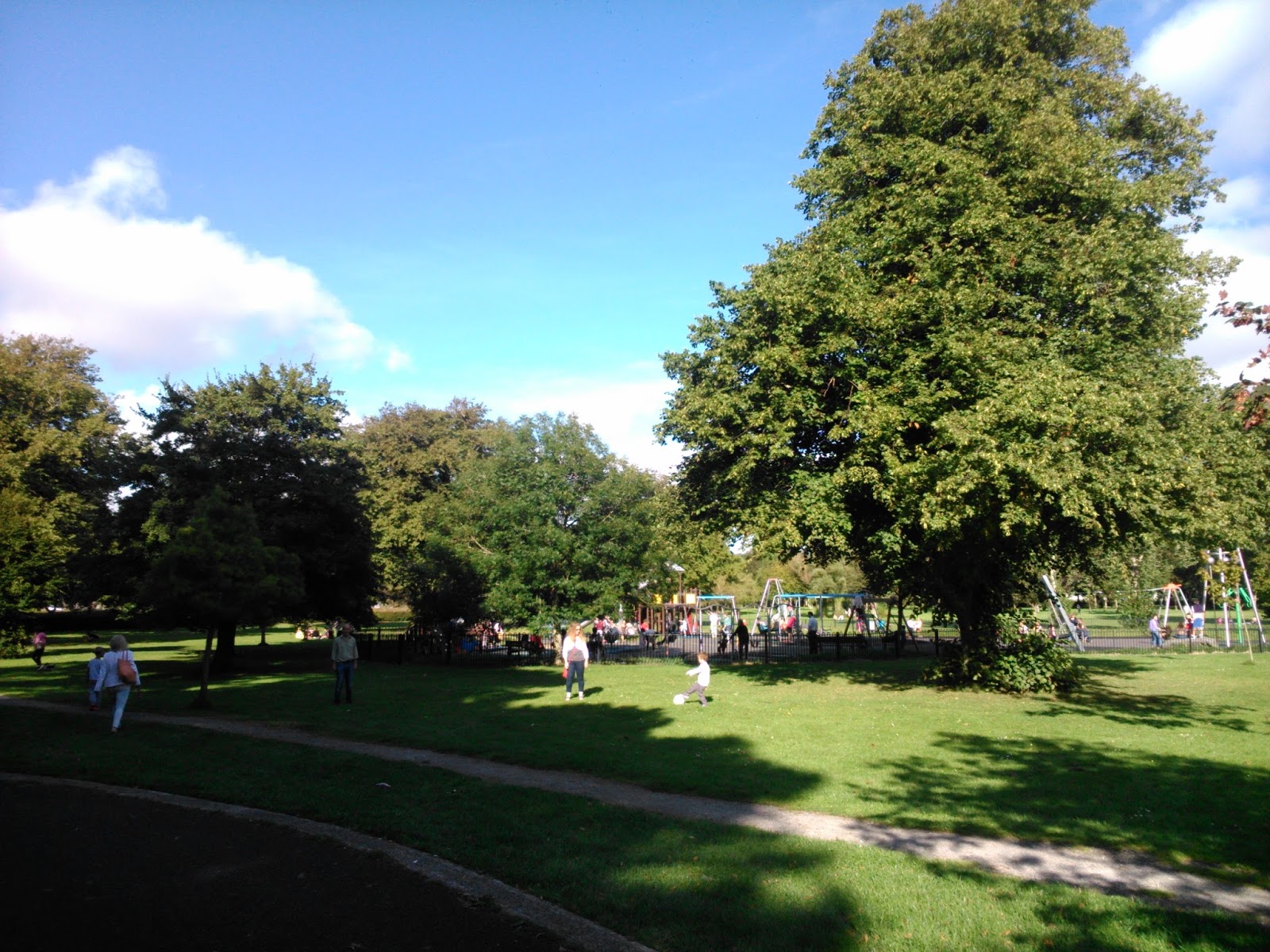 Eye - catching Tralee: TRALEE TOWN PARK - THE COLOURFUL HEART OF THE CITY