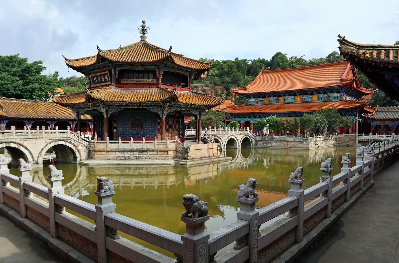 To Travel is to Live: Kunming