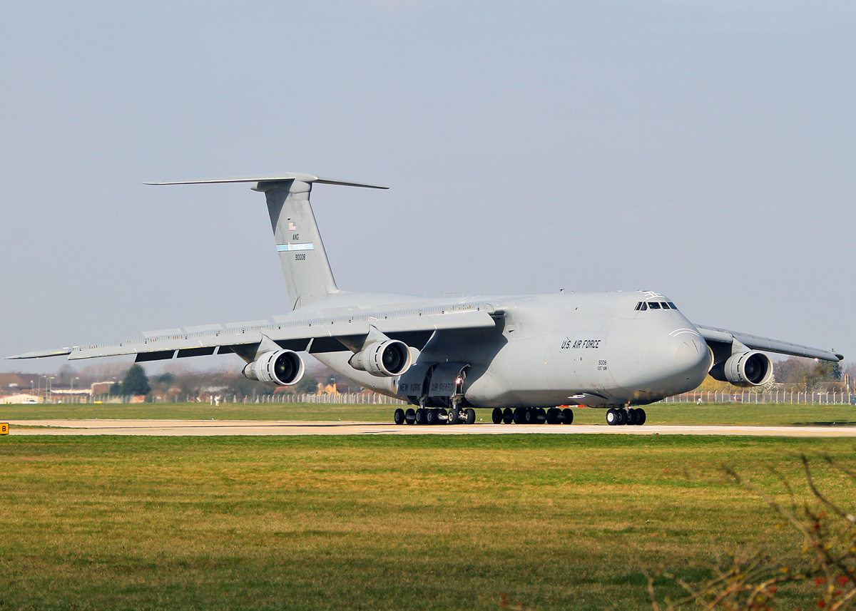 Aero Pacific Flightlines: A few military movements at RAF Mildenhall ...