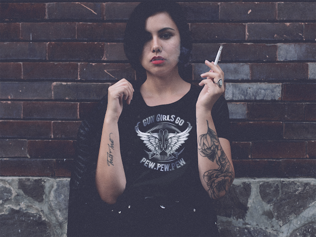 Girls With Guns T-Shirts & Shirt Designs | Teespring