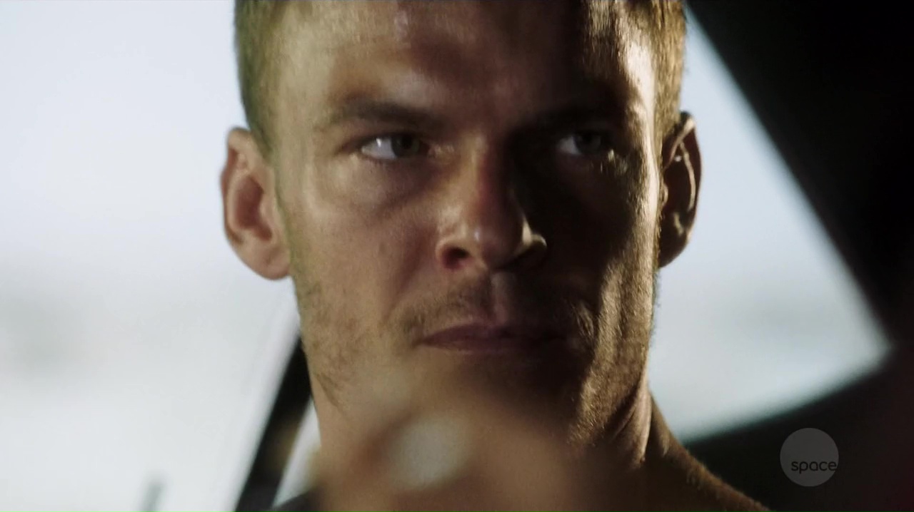 ausCAPS: Alan Ritchson shirtless in Blood Drive 1-01 "The F...ing Cop"