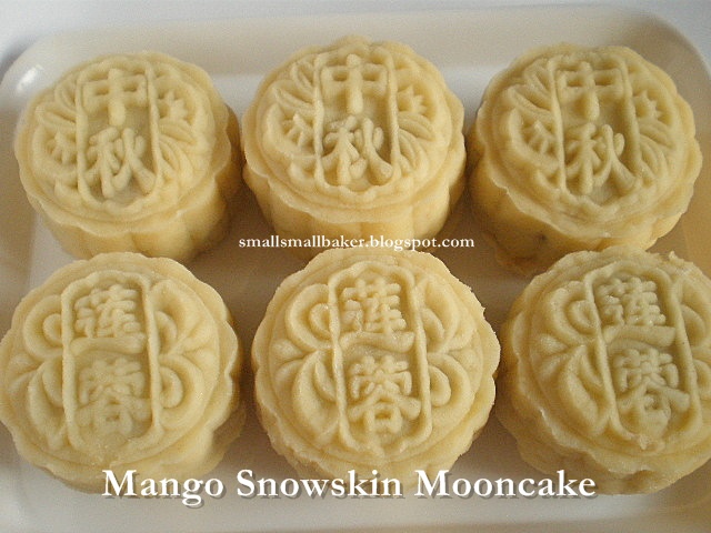 Small Small Baker: Aspiring Bakers #11: Mango Snowskin Mooncake