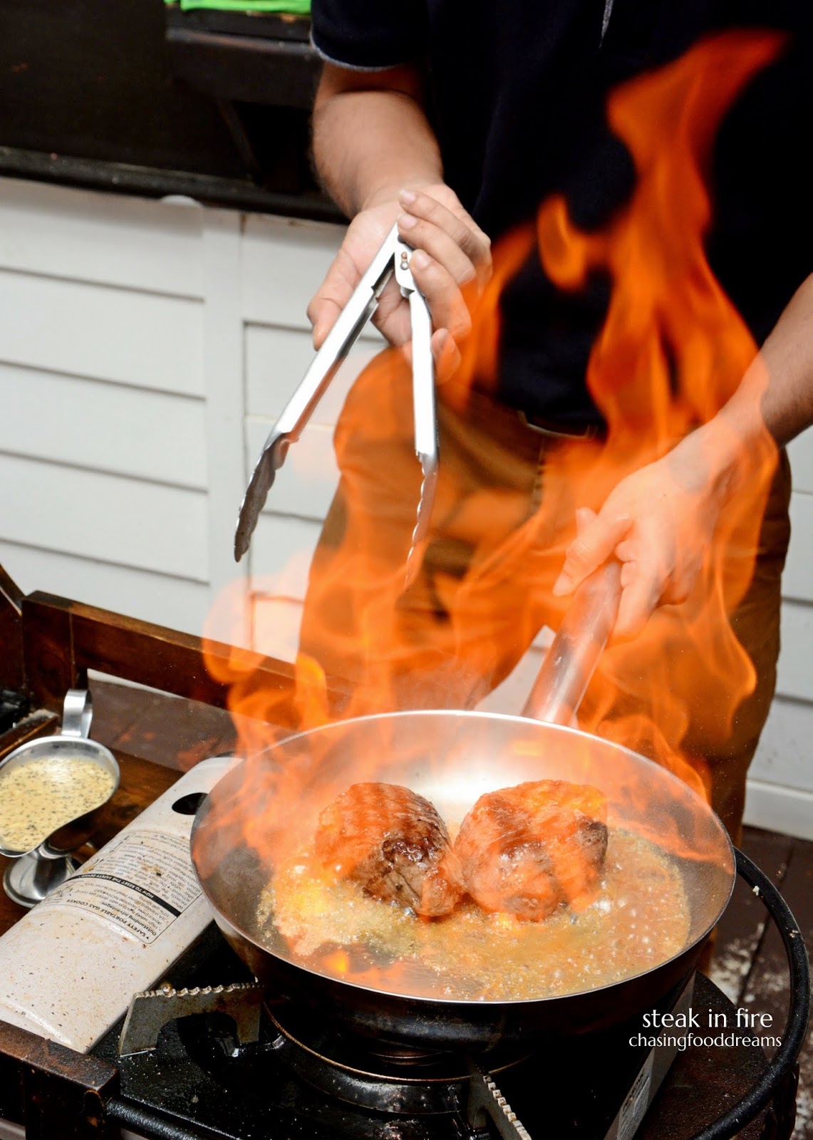 CHASING FOOD DREAMS: Meatology Restaurant & Bar @ TTDI