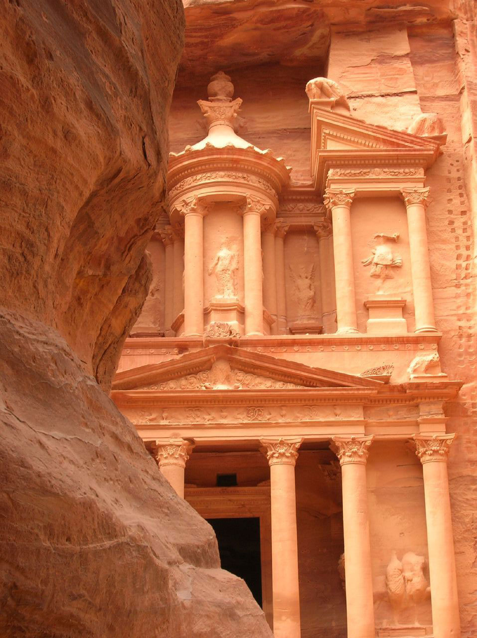 World Views - Ultimate Tours Choice: Petra: