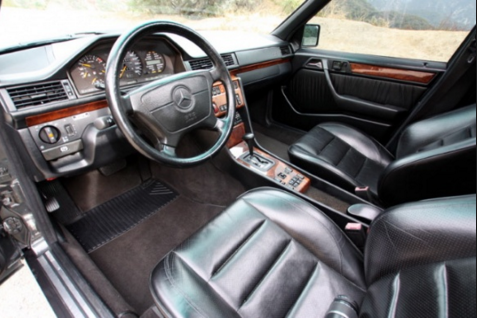 Mercedes - Benz: Mercedes-Benz 500E