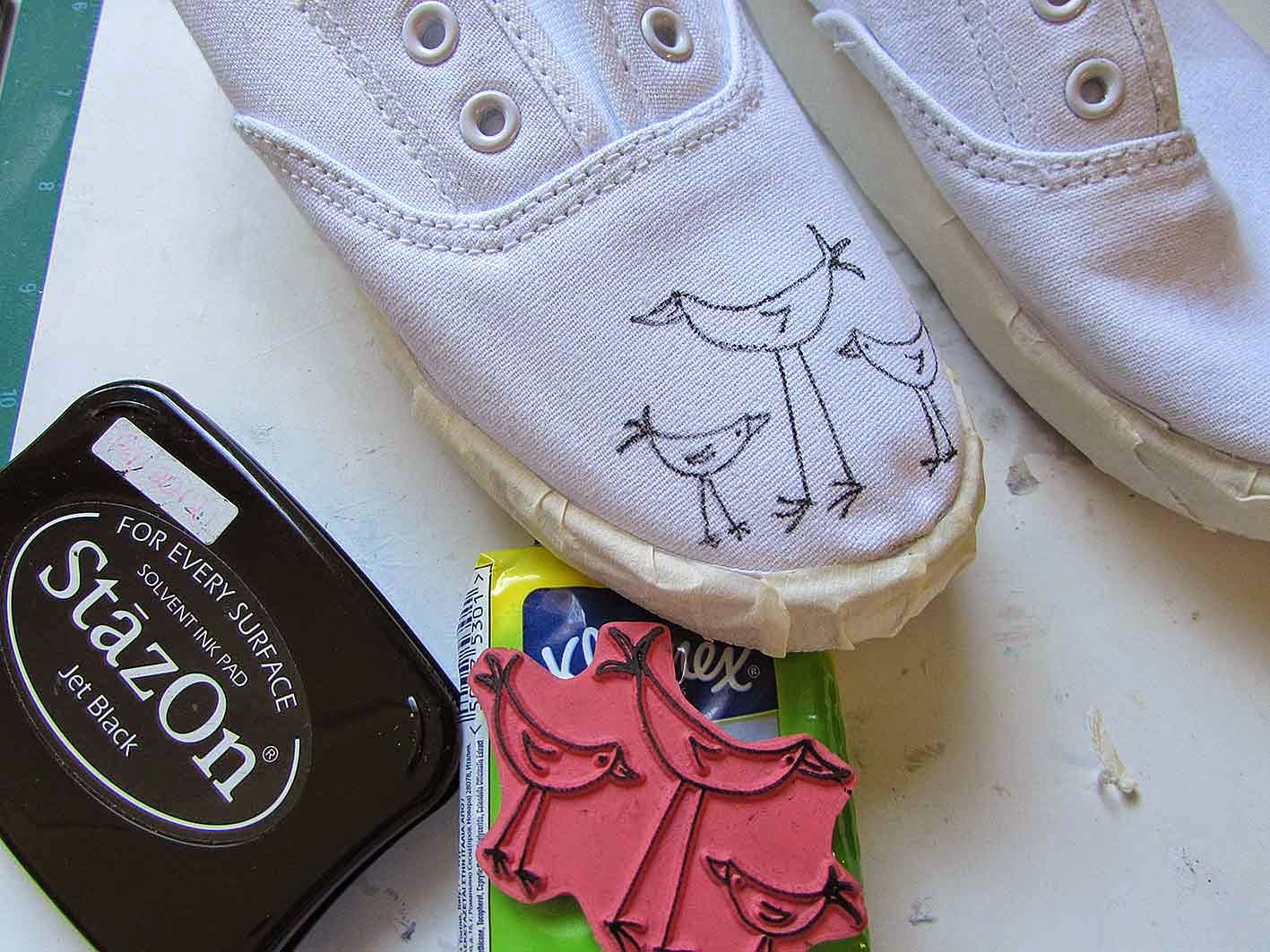 a sprinkle of imagination: Pimp my shoes!