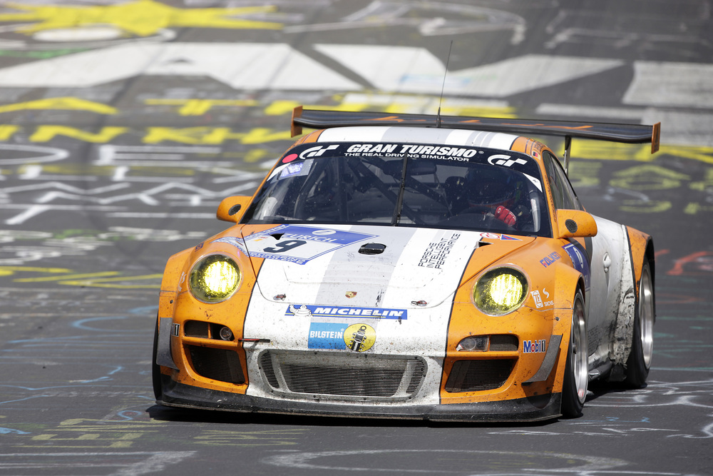 Racing with Professionals/MRS GT Racing: Porsche Intelligent ...