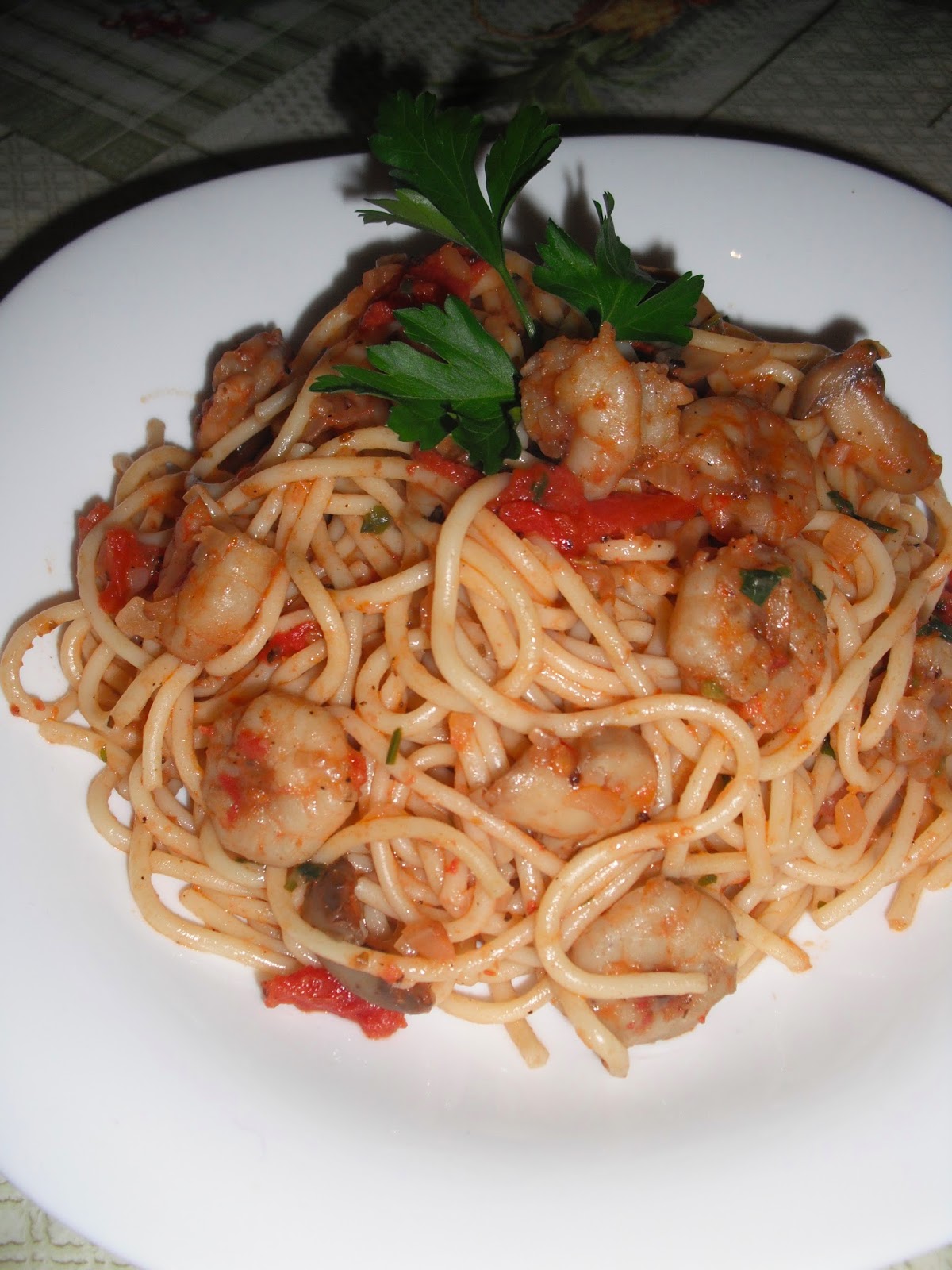 Retete simple,sanatoase si gustoase: Spaghete cu creveti