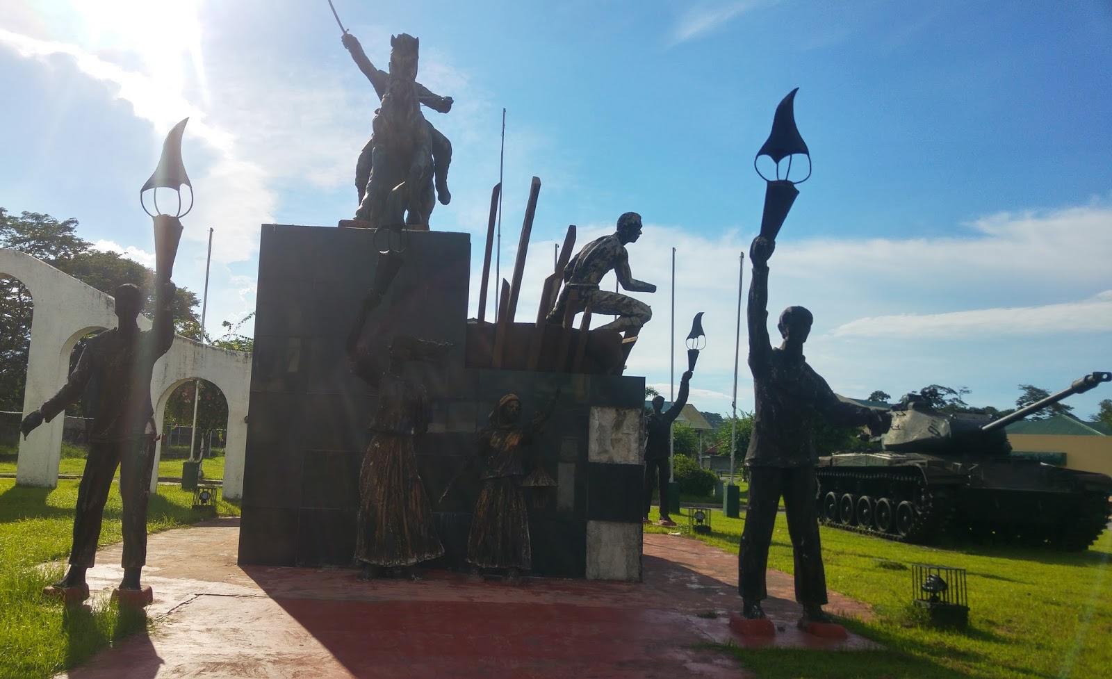 Stupefying Trips: Tarlac: Aquino Center and Museum