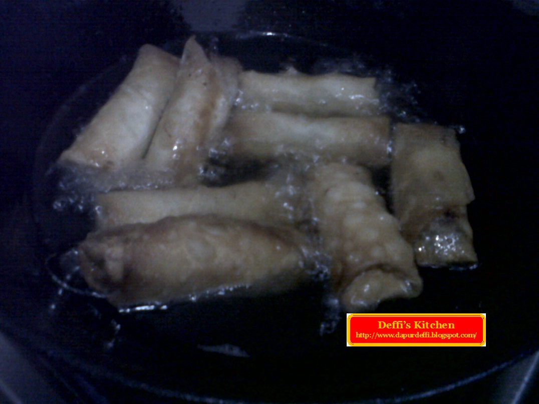 Deffi's Kitchen: Risol Isi Bihun Goreng