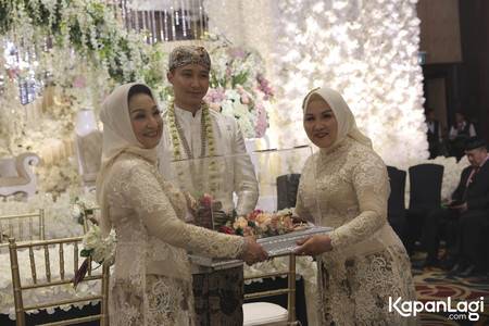 Foto Akad Nikah Melody JKT 48 - Hanif Fathoni, Haru Bahagia - MG Needless 1