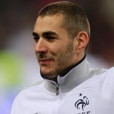 Hairstyles Design For Men Haircuts: Buzz Cut Hairstyle Genius Football ...