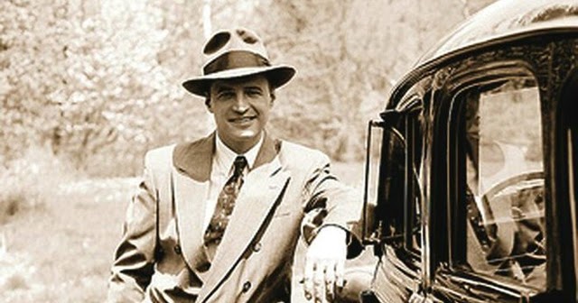 A Brutal Killer and A Smart Businessman: Everyday Photos of Bugsy ...