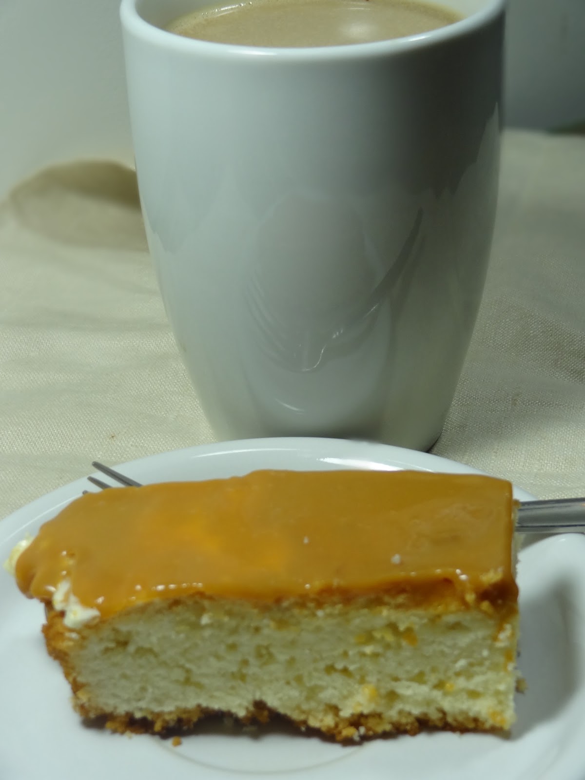 White chocolatte mud cake with caramel biscoff glaze