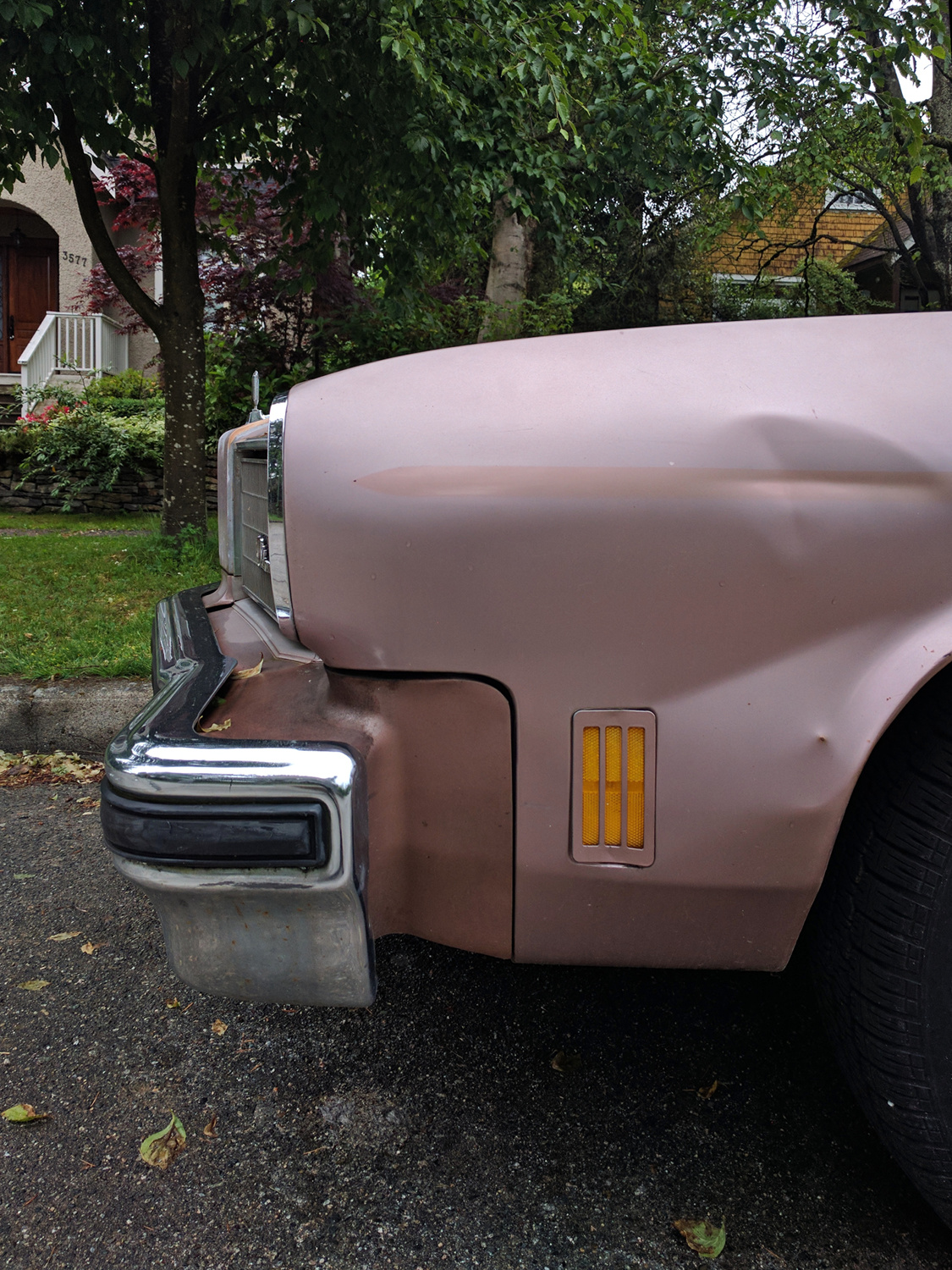 Old Parked Cars Vancouver: opera windows