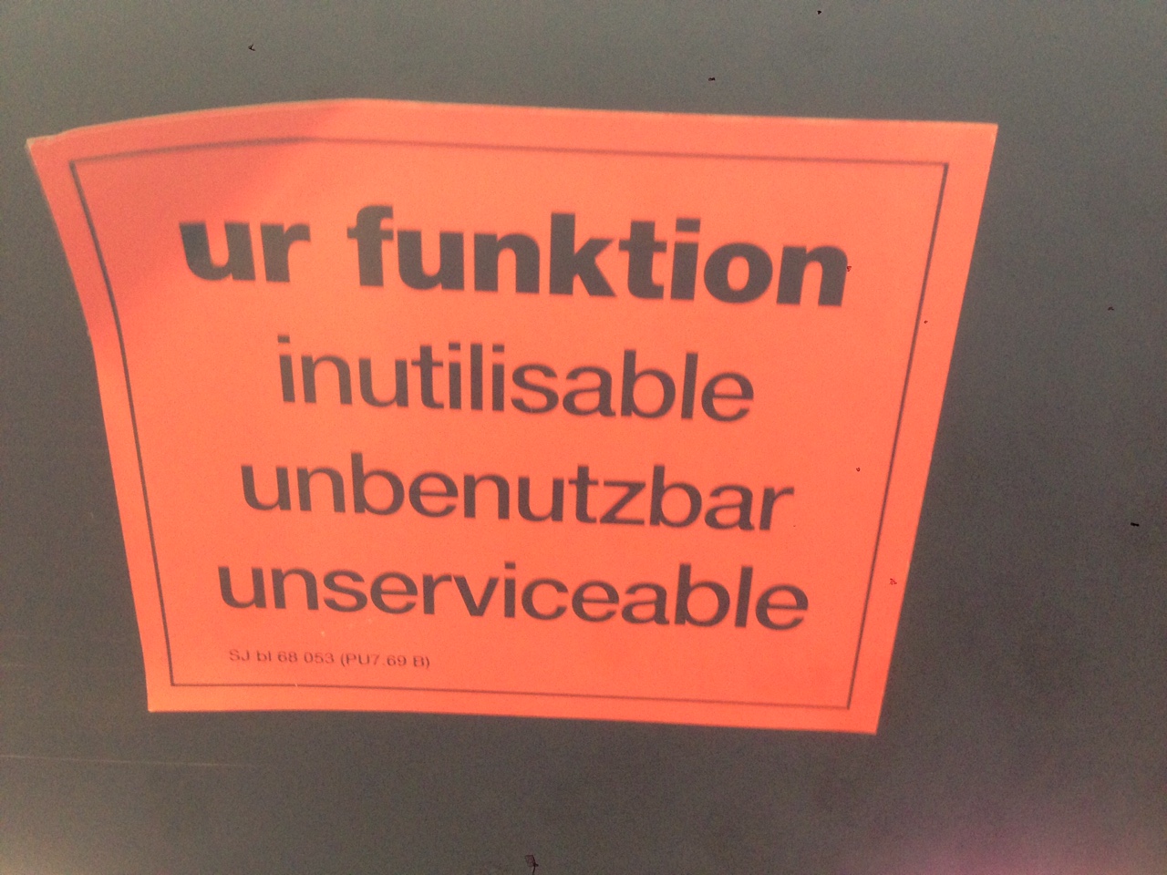 Folkes flicka: Ur funktion