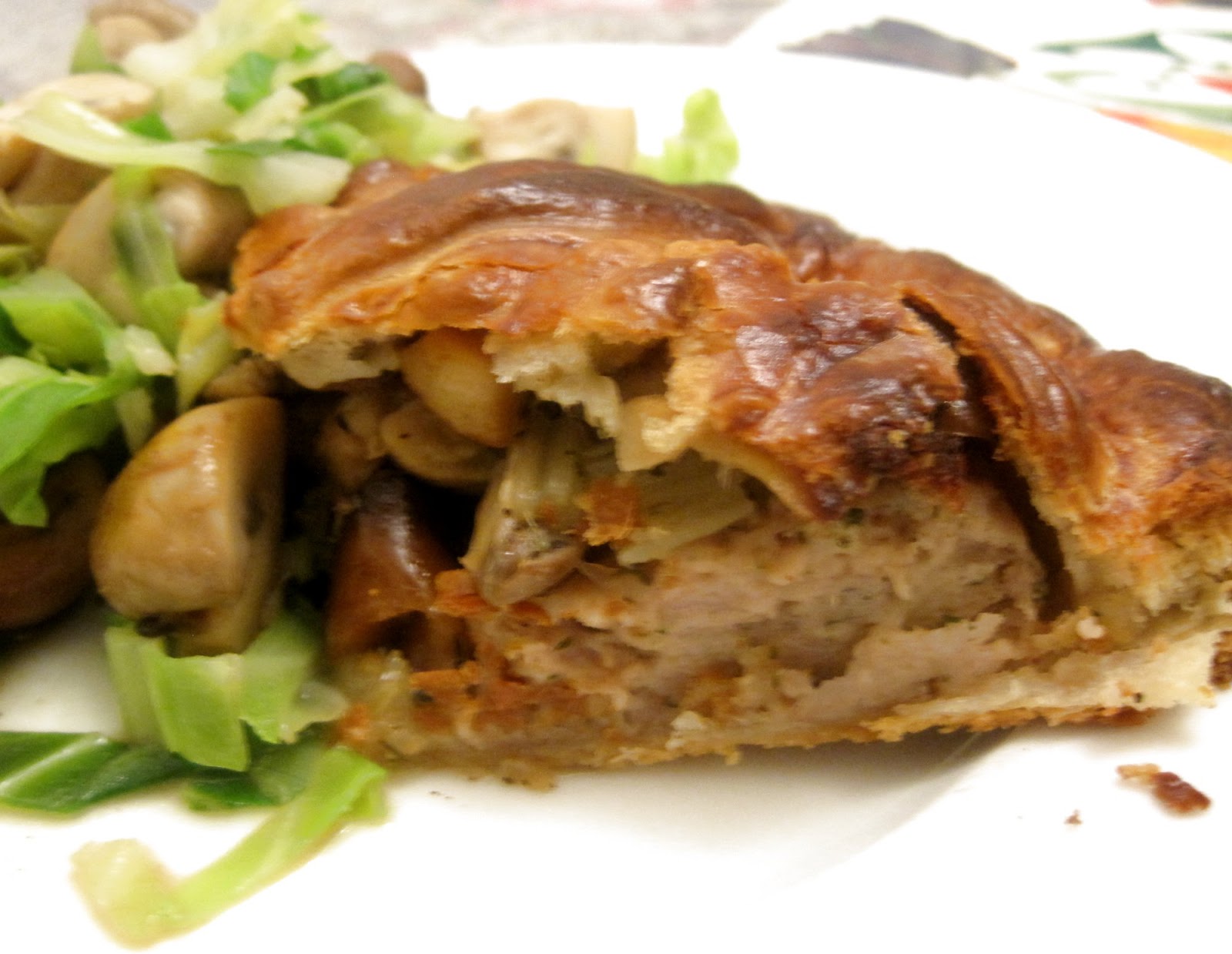 Lynne's Dinners : Another pie... with sausages and mushrooms and chestnuts!