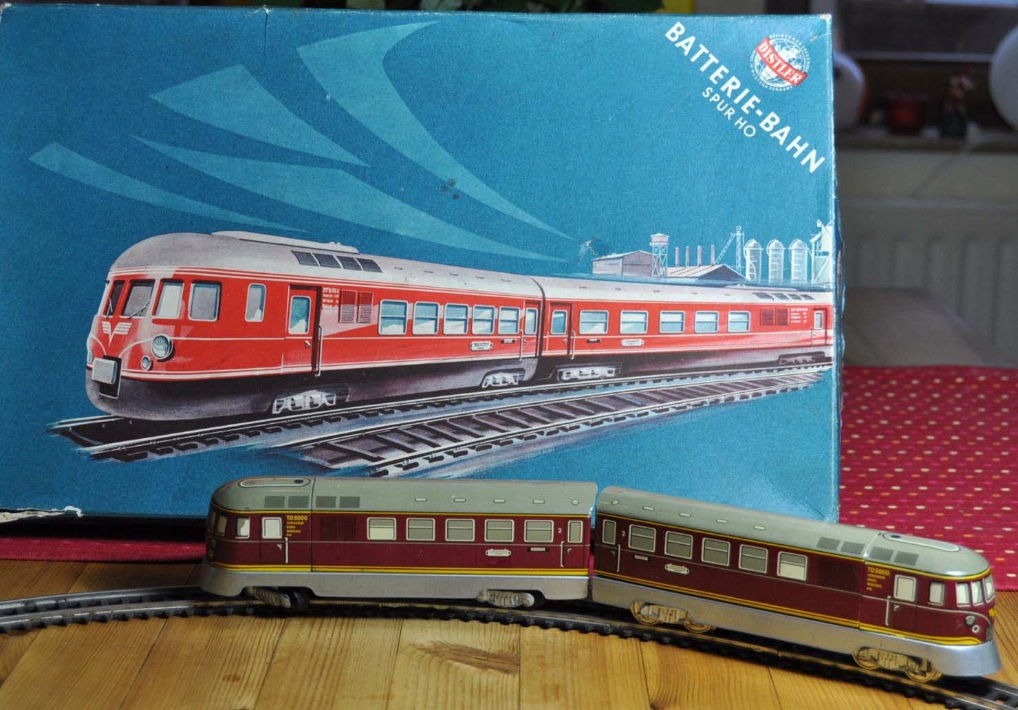 Finding Beauty in Ephemera: Distler vs. Nomura, Part 2