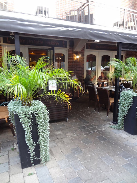 Scrumpdillyicious: Treadwell: The Finest Farm-to-Table Cuisine in Niagara