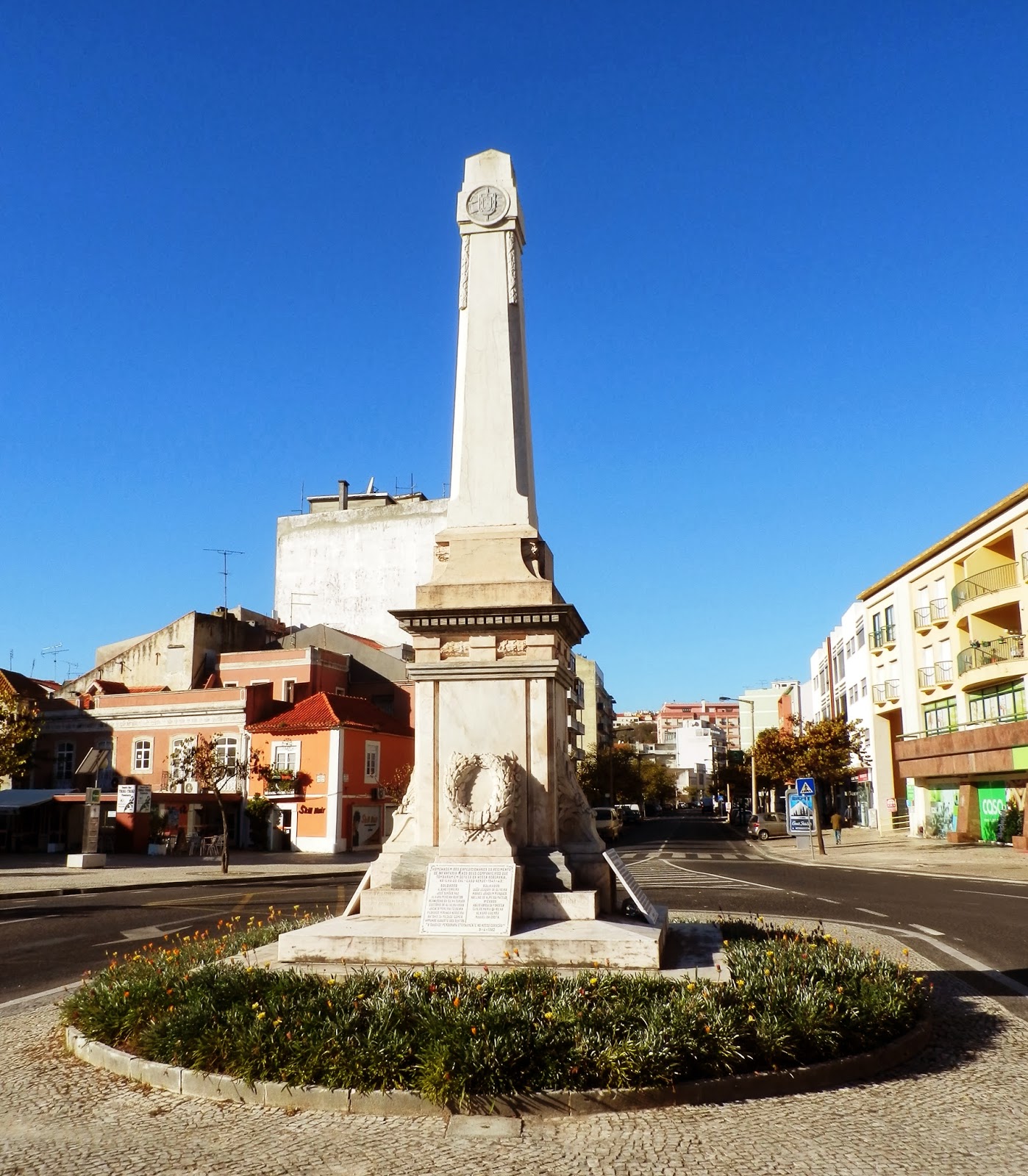 GOSTO ...: Monumento aos Combatentes, Setúbal, 2013