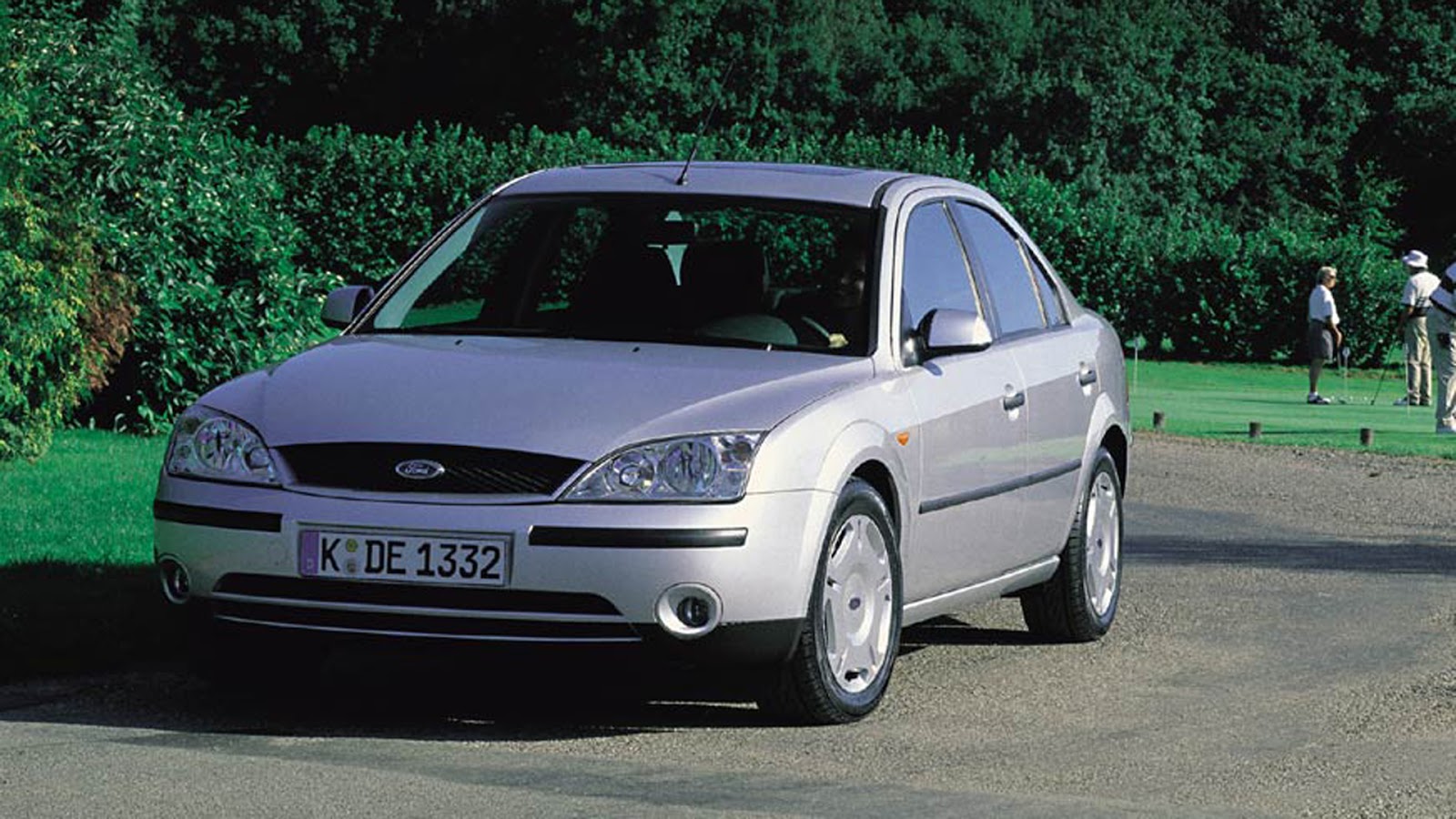 Autos World For All: Sedan 2000