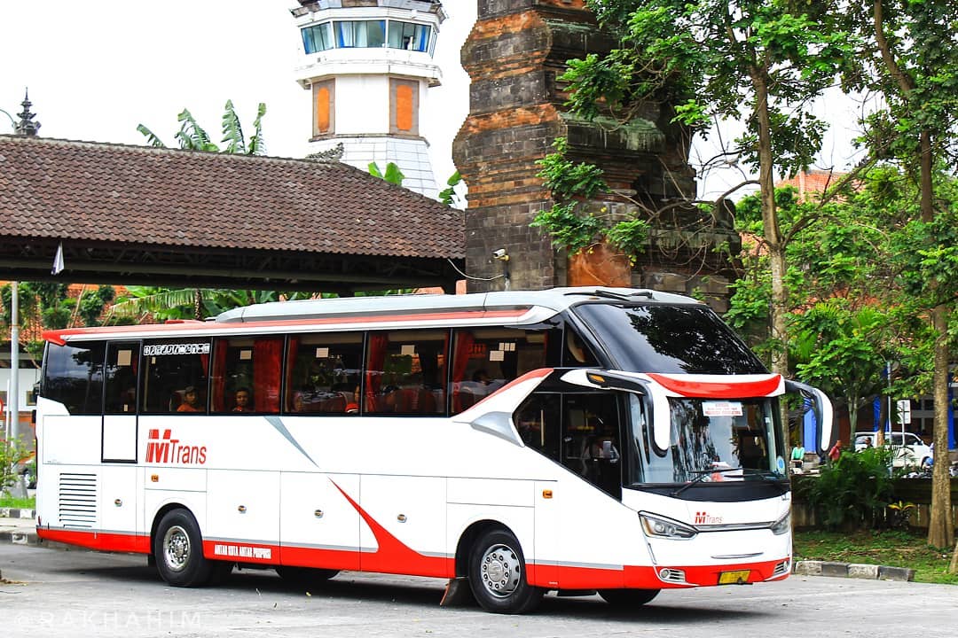 #SabtuNgebus: Transformasi Model Legacy Series Karoseri Laksana dari ...