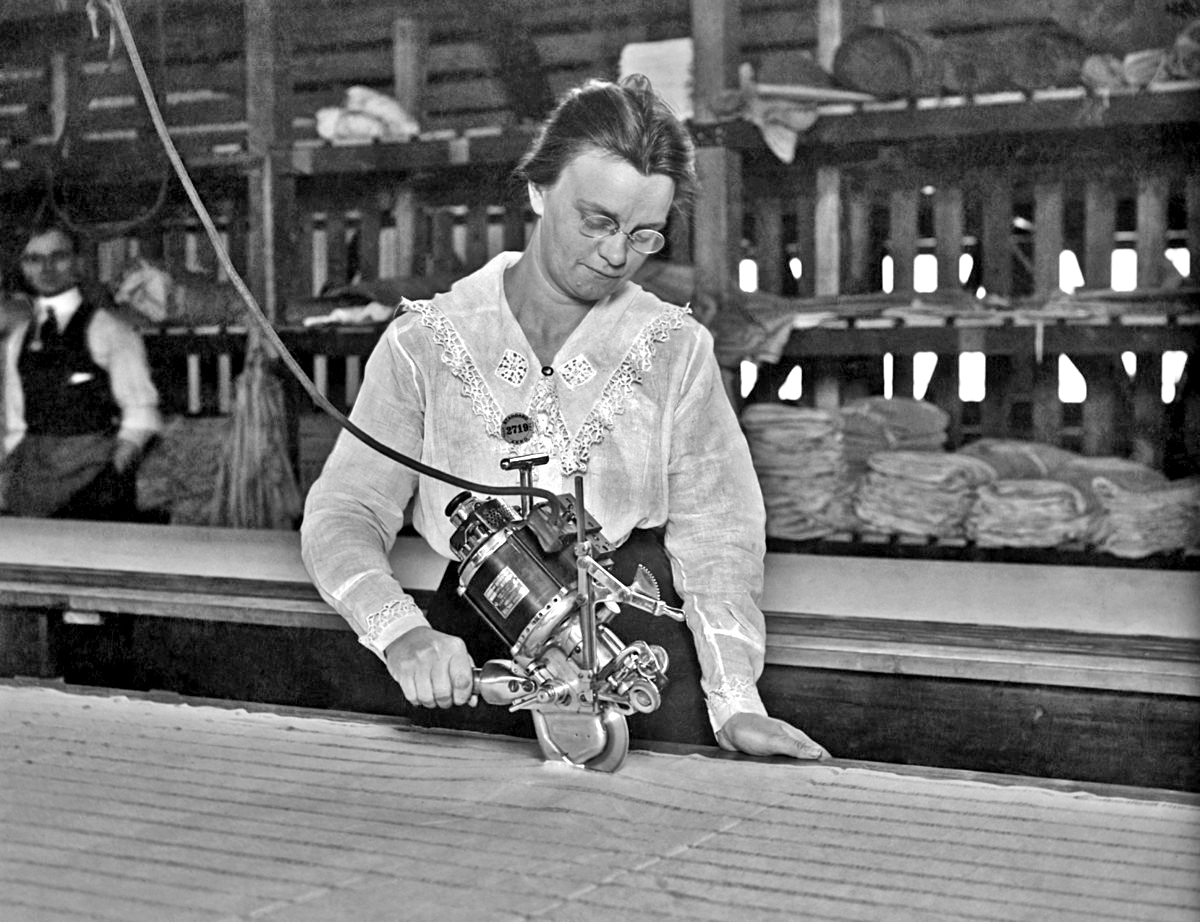 History in Photos: World War I - Women