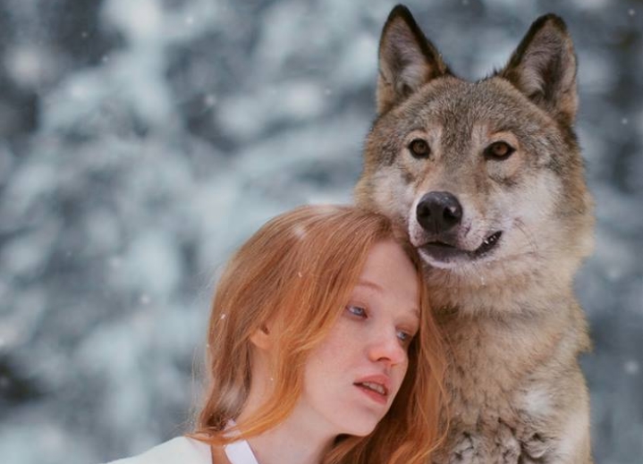 Wild animals: Dreamy Portraits of Women Living in Harmony with Wild ...