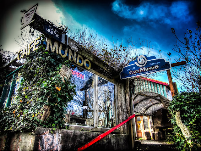 Thom Zehrfeld Photography : Cafe Mundo Newport