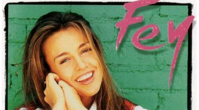 Aqui la cantante mexicana Fey te deja ver como le luce su lencería ...