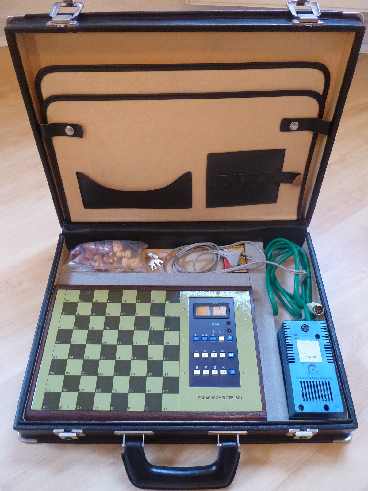 CHESS COMPUTER: 2017