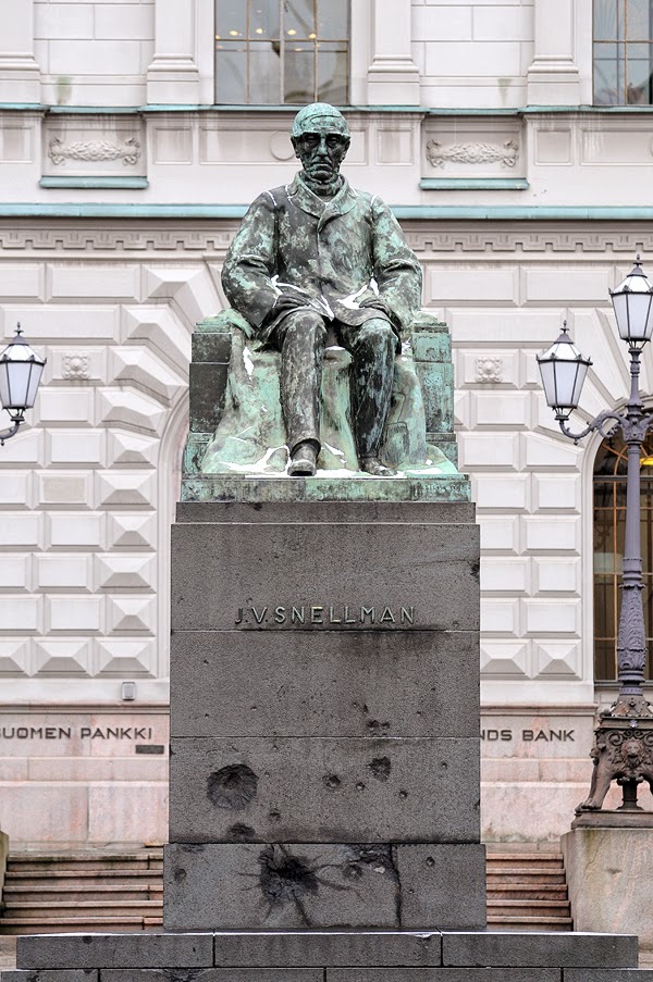 Eliitin Esoteeriset Symbolit: Snellmanin patsas