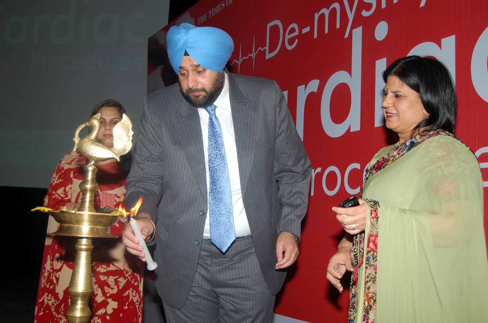 Chandigarh News: Tagore Theatre turns Operation Theatre, live procedure ...