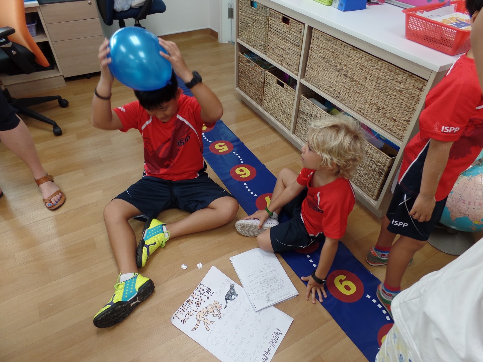 Mr Simon's Grade 4 Class Blog: Buddy time experiments