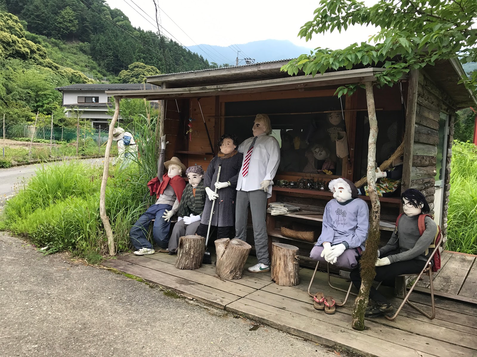 Shikoku: More dolls than people!? The Scarecrow Village of Nagoro ...