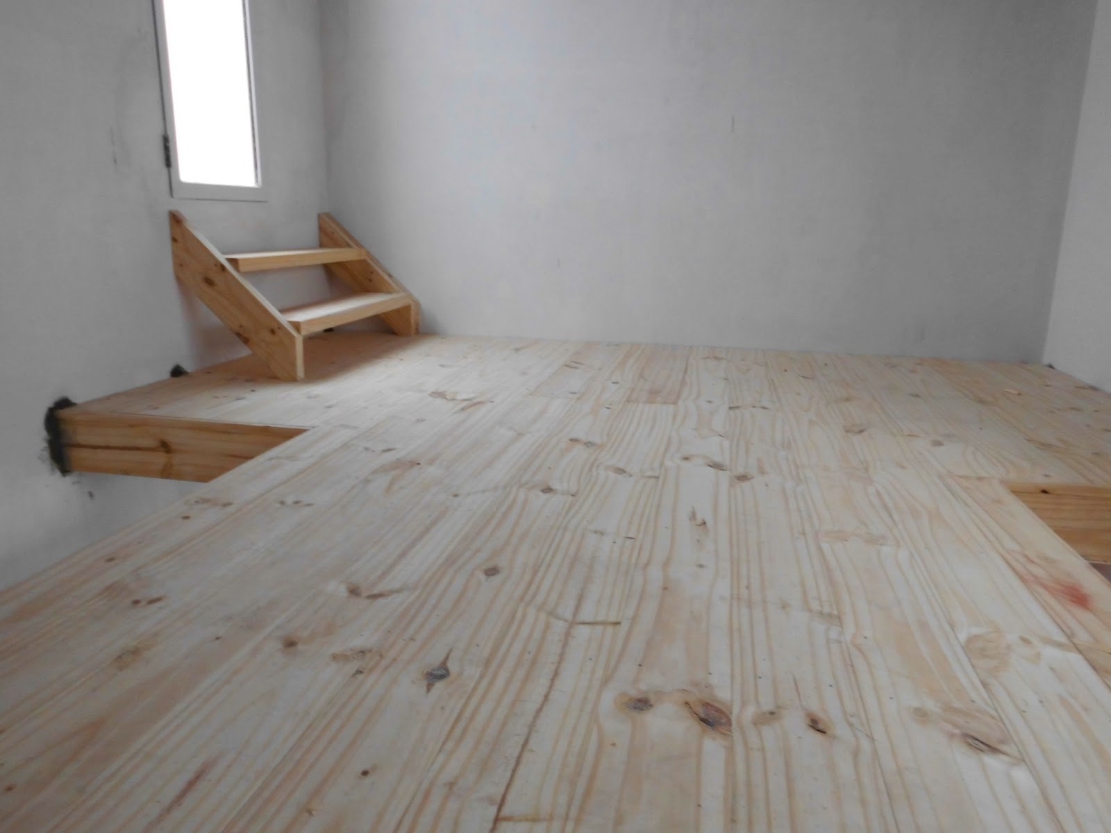 Entrepisos de madera, escaleras.: Entrepisos