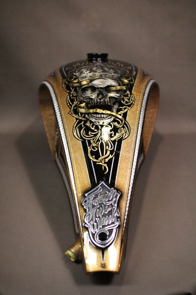 Artistic Chopper Tank | kakimoto