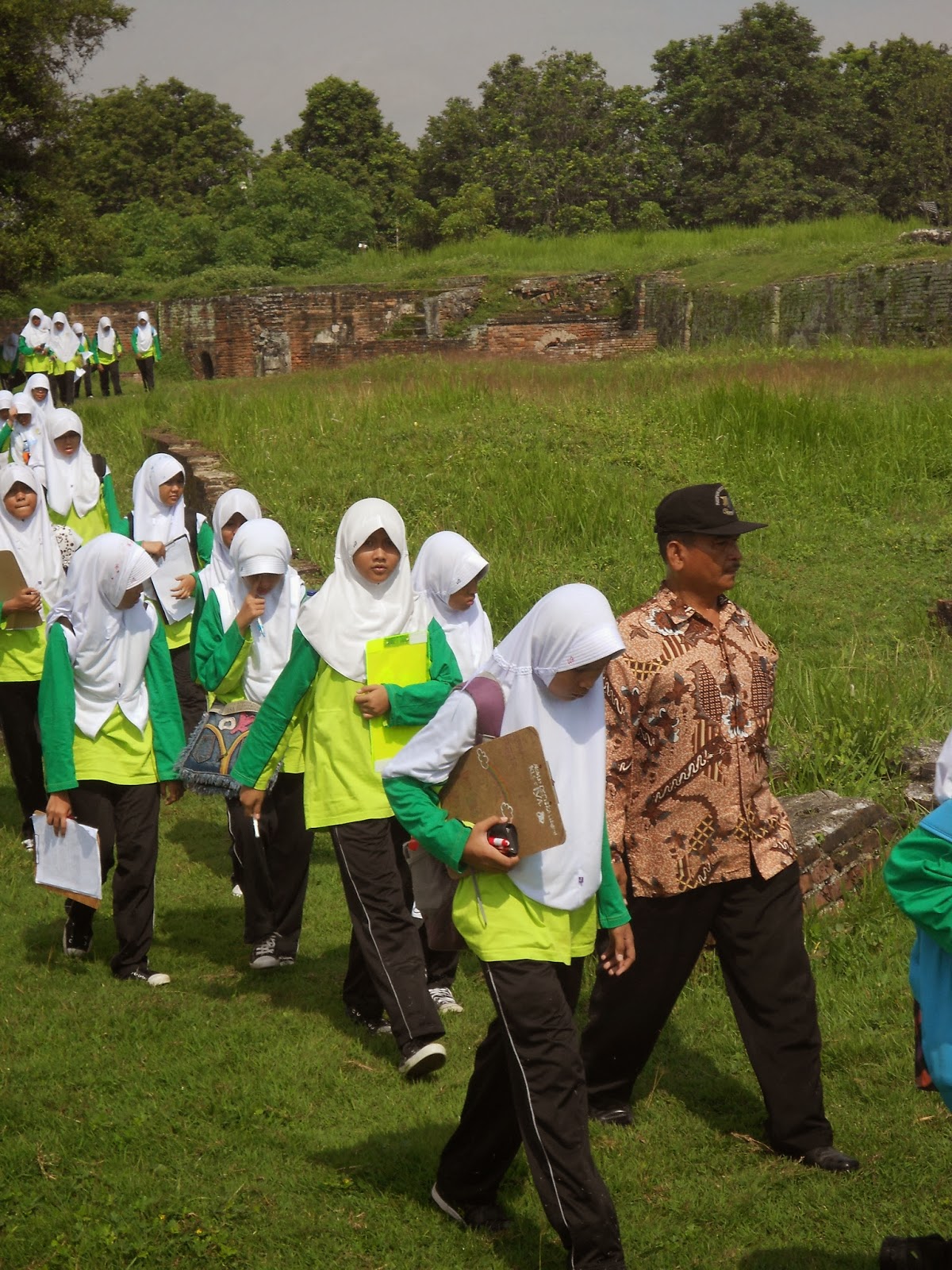 SMAIT Raudhatul Jannah: Foto Kegiatan SMPIT Raudhatul Jannah