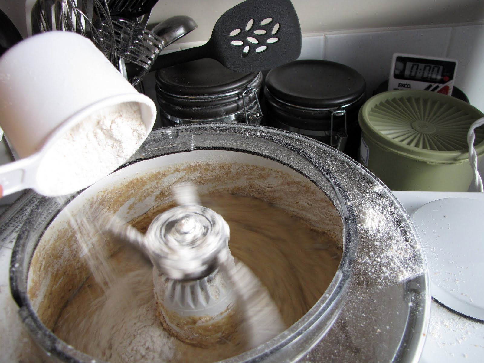 Homemaking Pilgrim: Tutorial: Making Homemade Bread