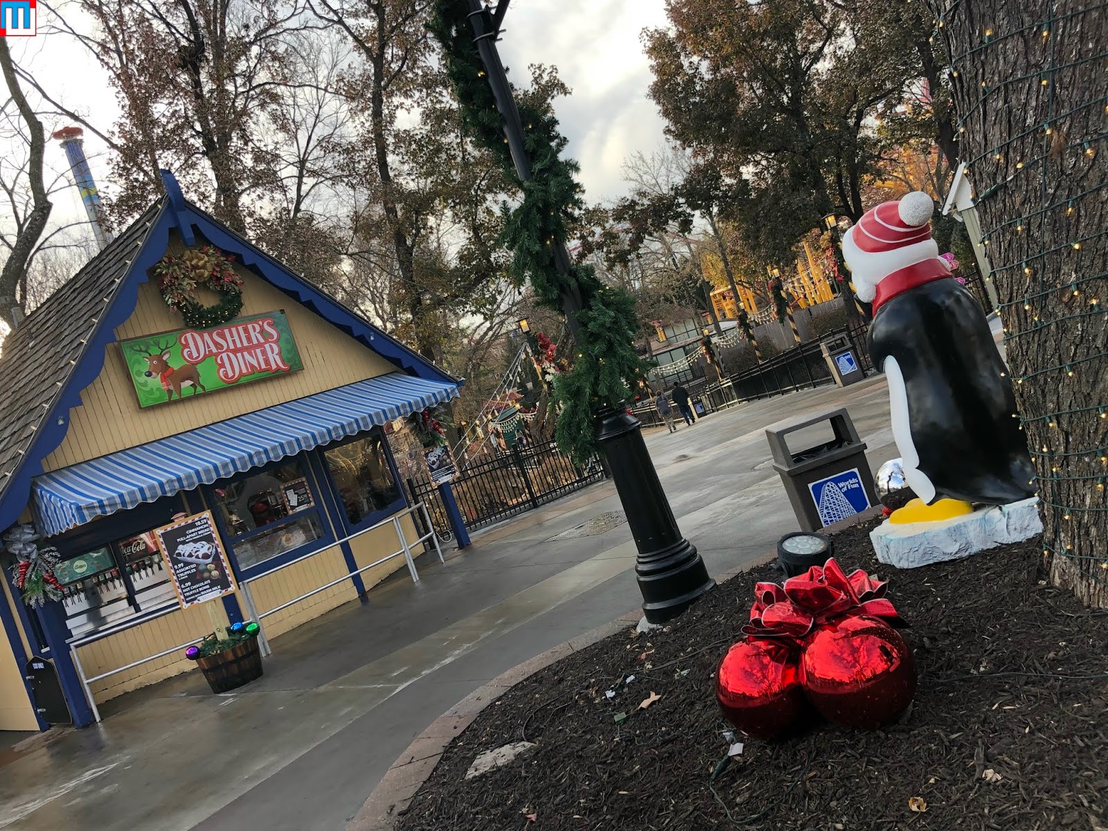 MidwestInfoGuide: Winterfest Decorations (WOF)