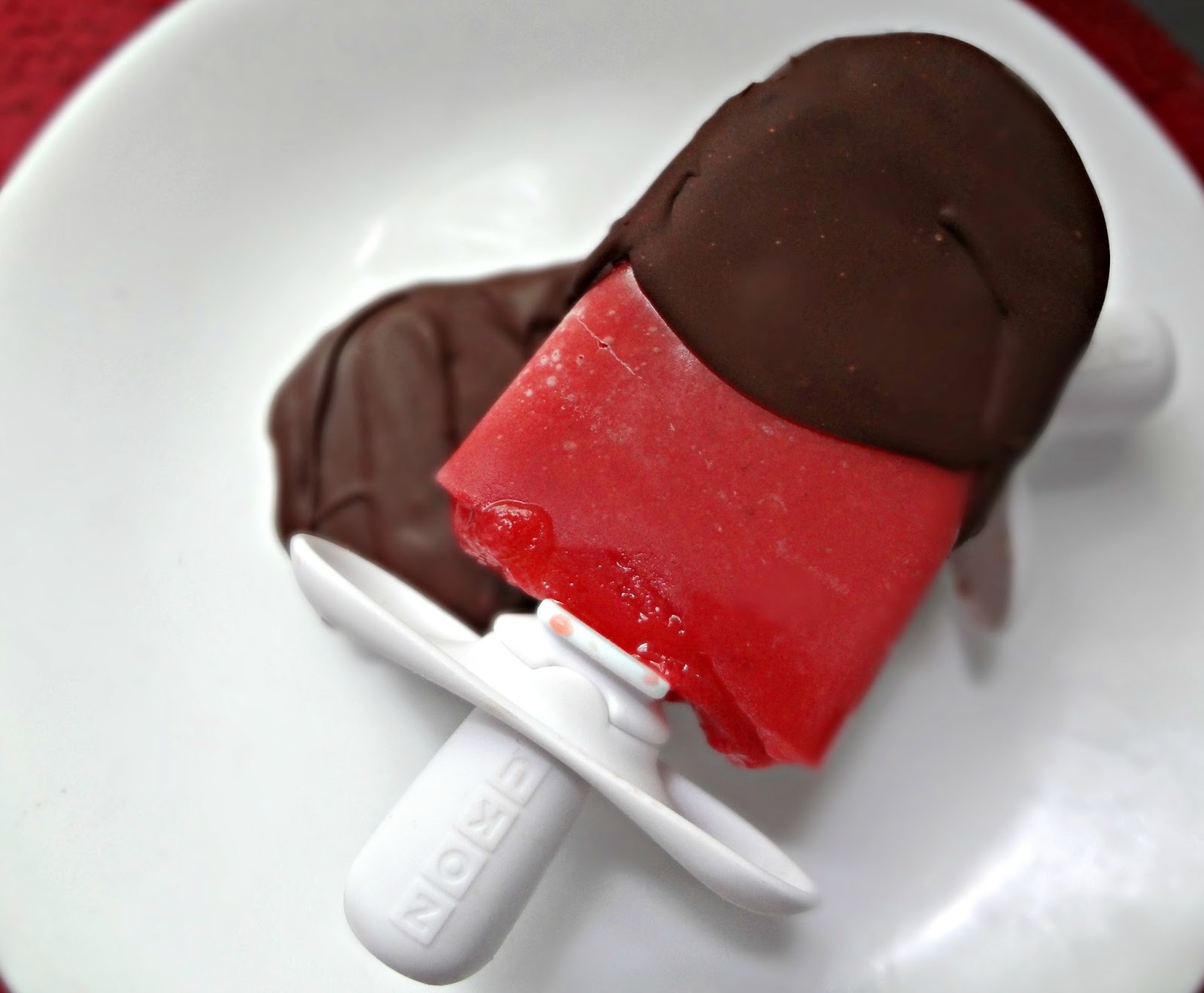 The Cooking Actress: Chocolate Covered Strawberry Popsicles and @ZokuHQ ...