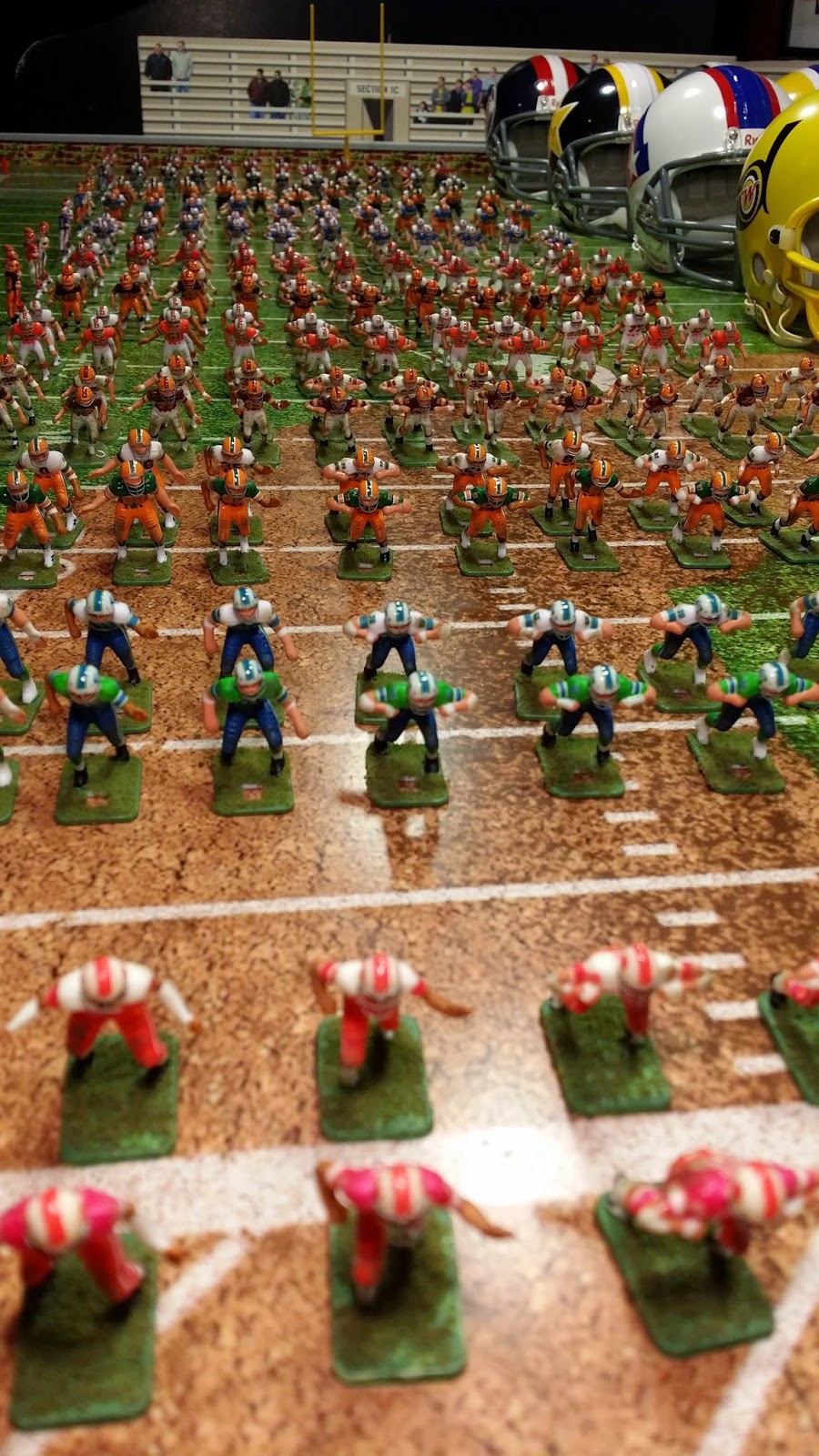 Football...and other important things.: WFL teams finally complete