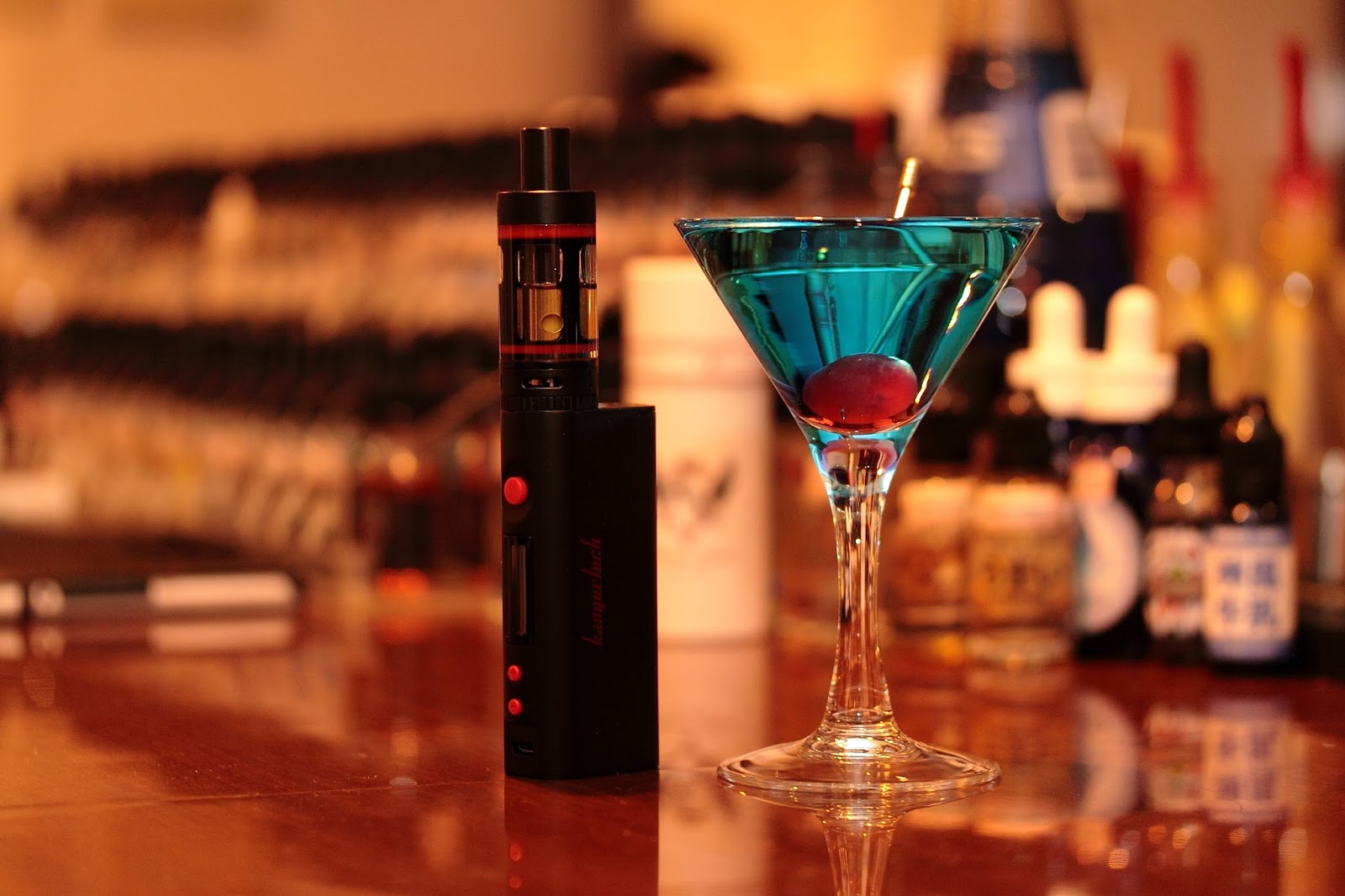 VAPE-RING 《電子タバコ専門店》 : 今日はVAPE&VOICE（VAPERのためのWEBラジオ）のパーソナリティでお馴染のGoofy ...