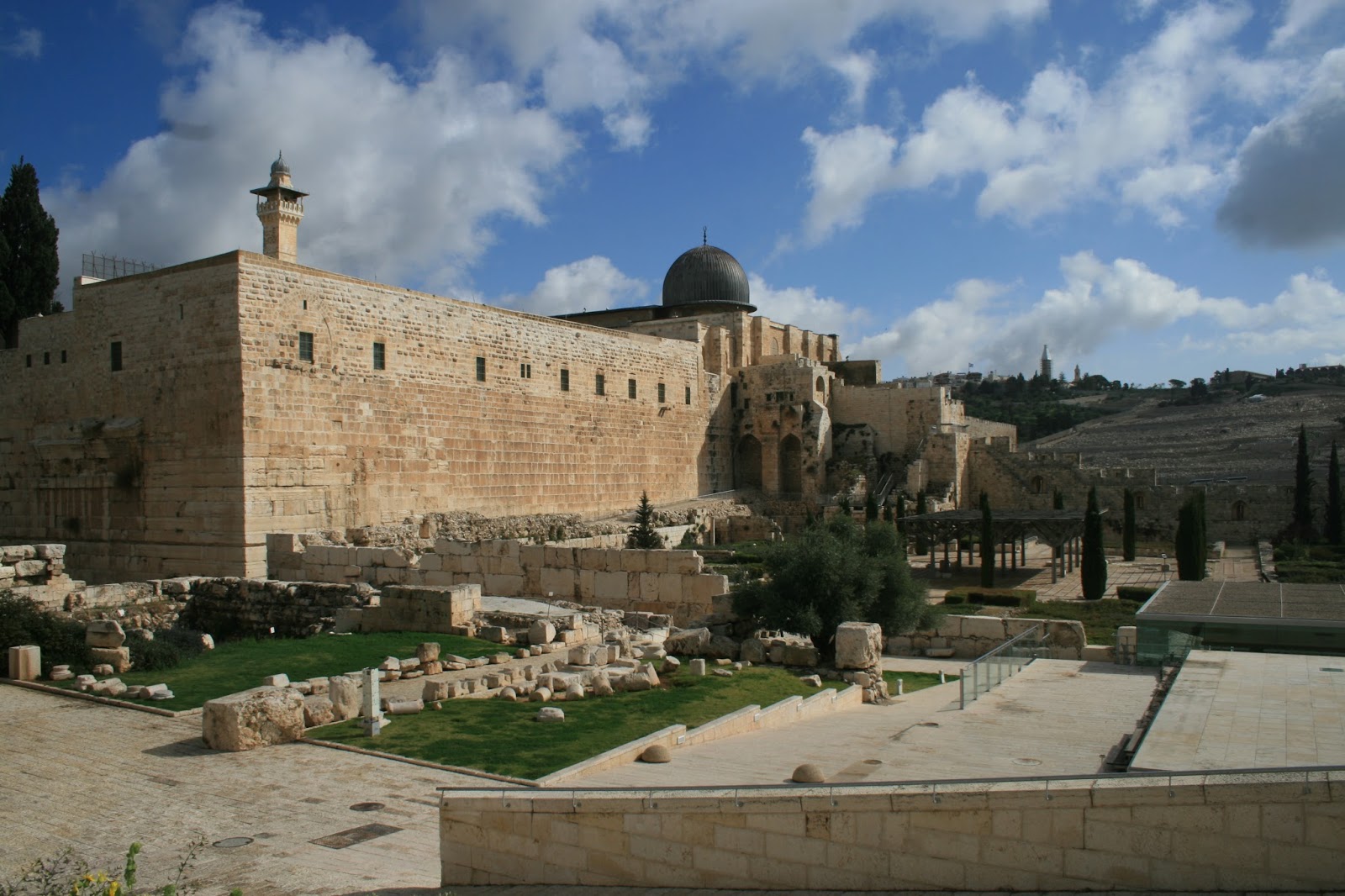 Defending the Crusader Kingdoms: The Poor Knights of the Temple of ...