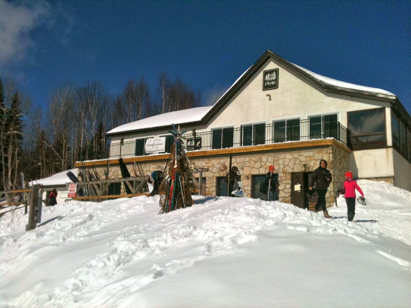Skiglisse: Parc régional Val-David-Val-Morin – Far Hills