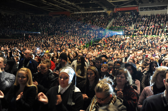 (Aktualizacja) ANGELINA JOLIE NA PREMIERZE "IN THE LAND OF BLOOD AND ...