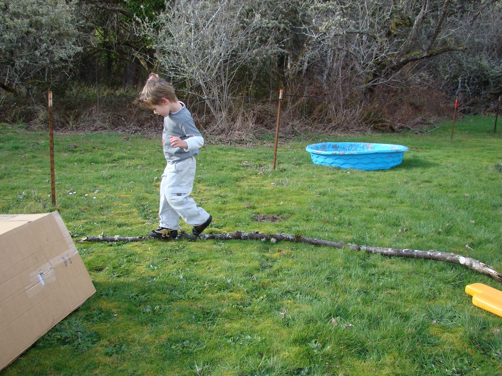 The Ovard Family: Homemade Obstacle Course